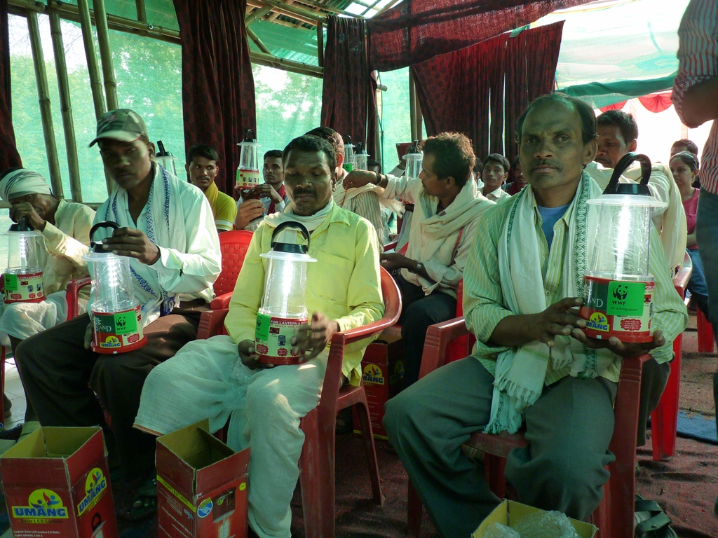 WWF-India and Woodland light up remote villages in Central India | WWF ...