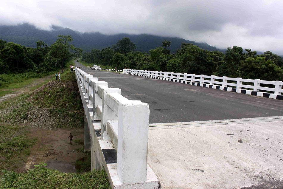 A good practice facilitating elephant movement across highways | WWF India